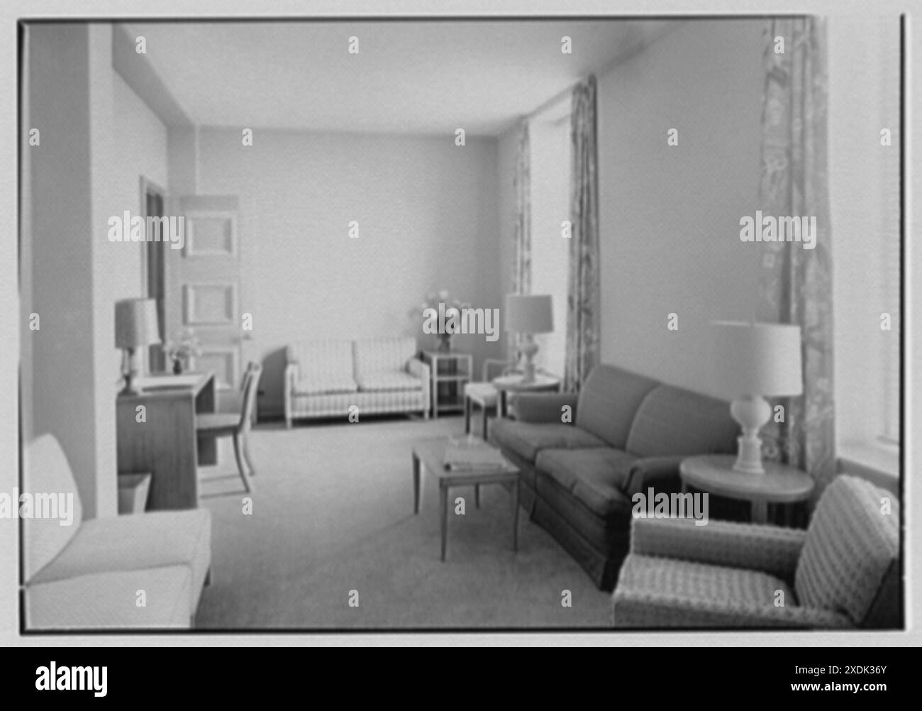 Large reception room Black and White Stock Photos & Images - Alamy