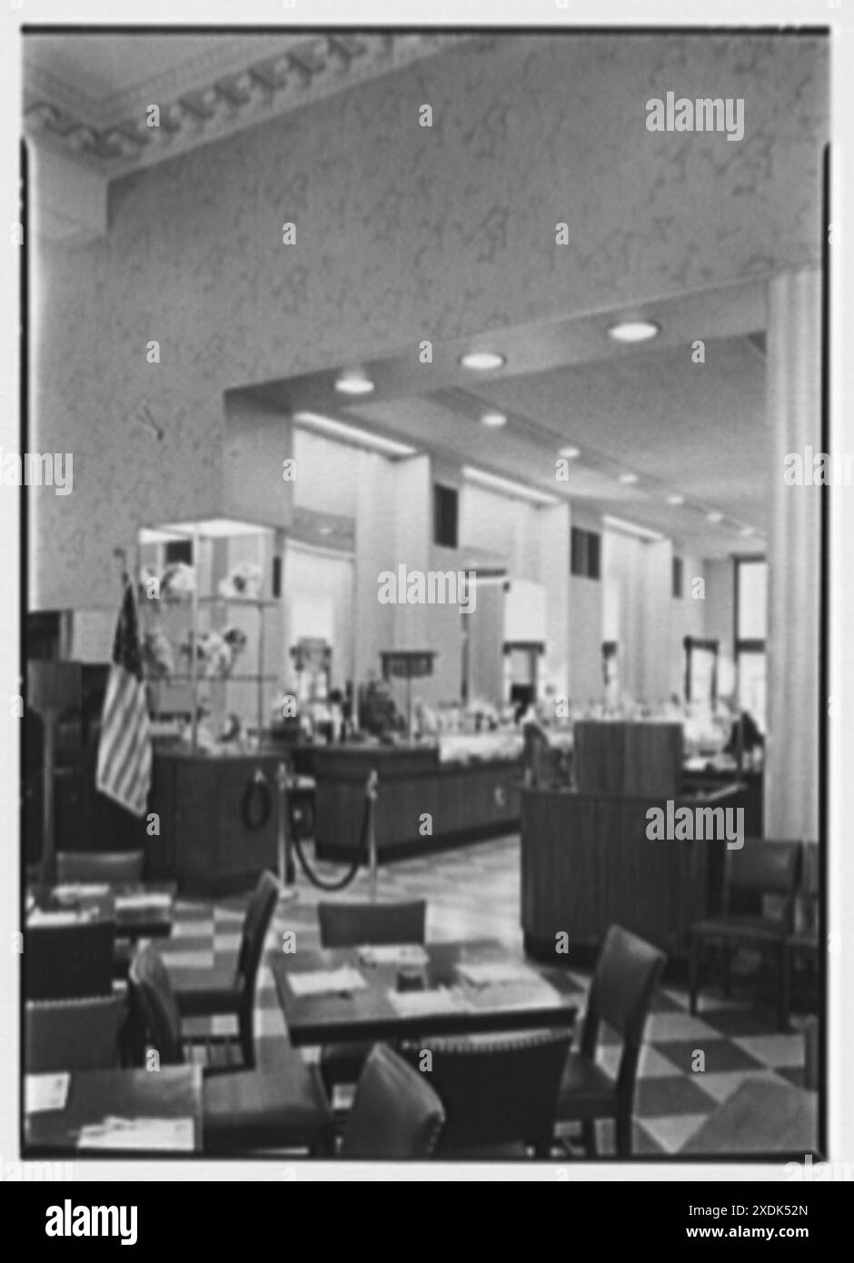 Schrafft's, 2285 Broadway, New York City. Candy department, from ...