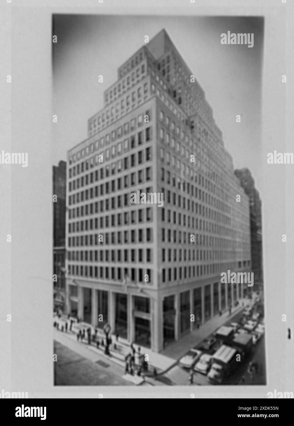 Morgan Guaranty Building, 522 5th Ave., New York. General view ...