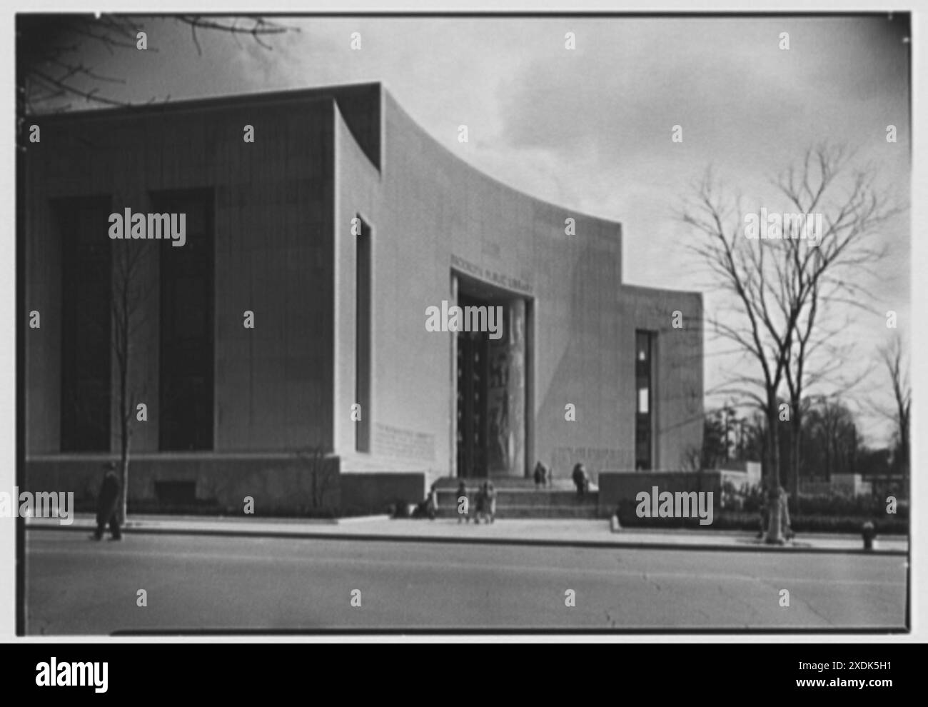 Brooklyn Public Library, Grand Army Plaza, Brooklyn, New York. Entrance ...