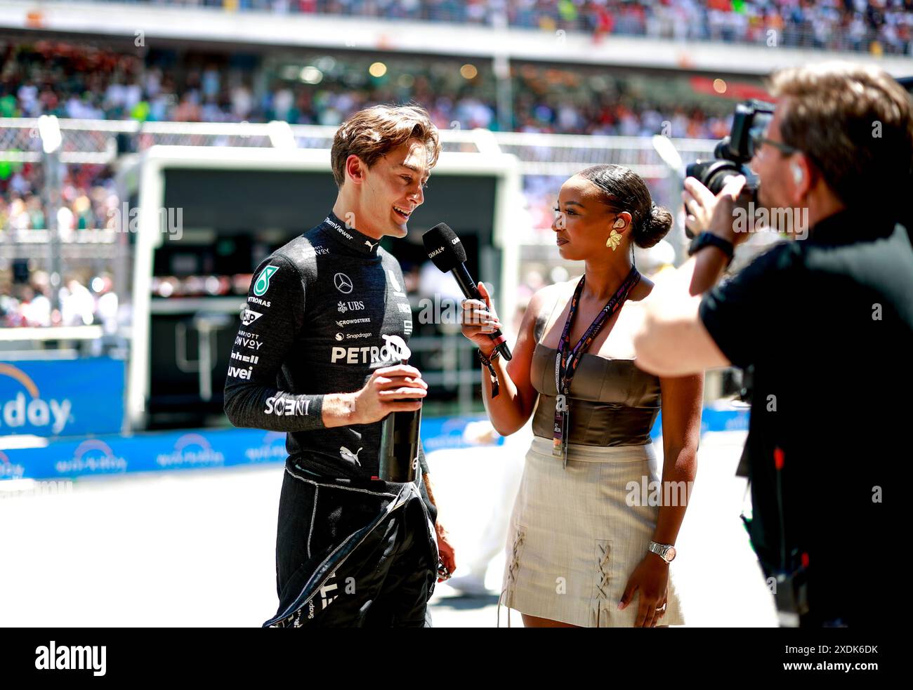 RUSSELL George (gbr), Mercedes AMG F1 Team W15, portrait Naomi Schiff TV reporter Canal portrait ...