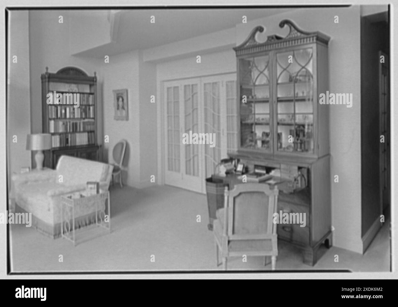 Ellen Ballon, residence at 2 W. 67th St., New York City. Living room ...