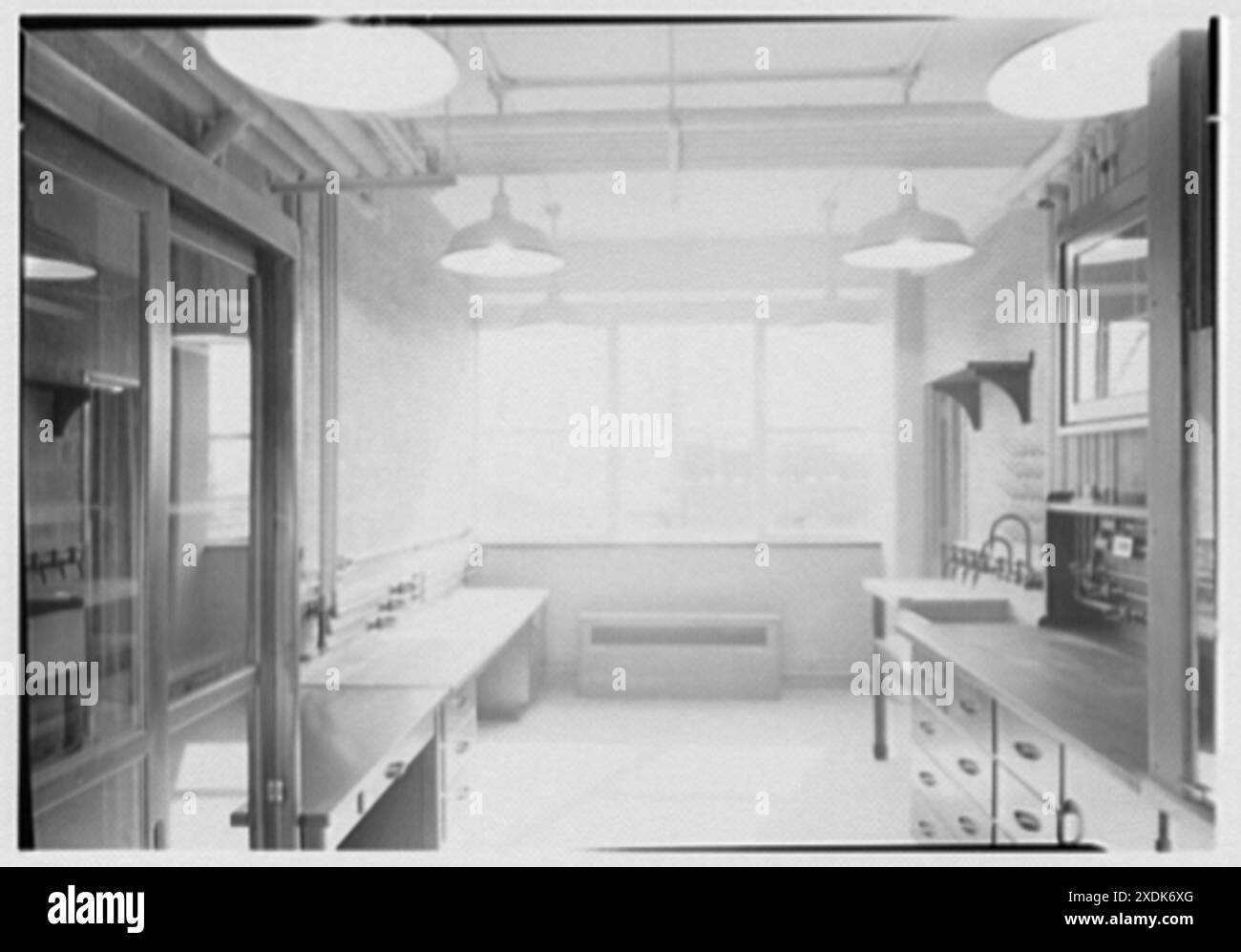 Bellevue Hospital. Model laboratory VI. Gottscho-Schleisner Collection ...