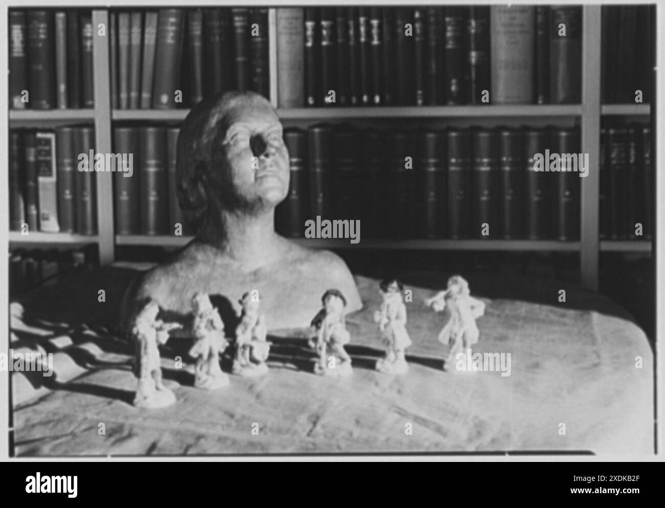George Sebastian. Musician figurines. Gottscho-Schleisner Collection ...