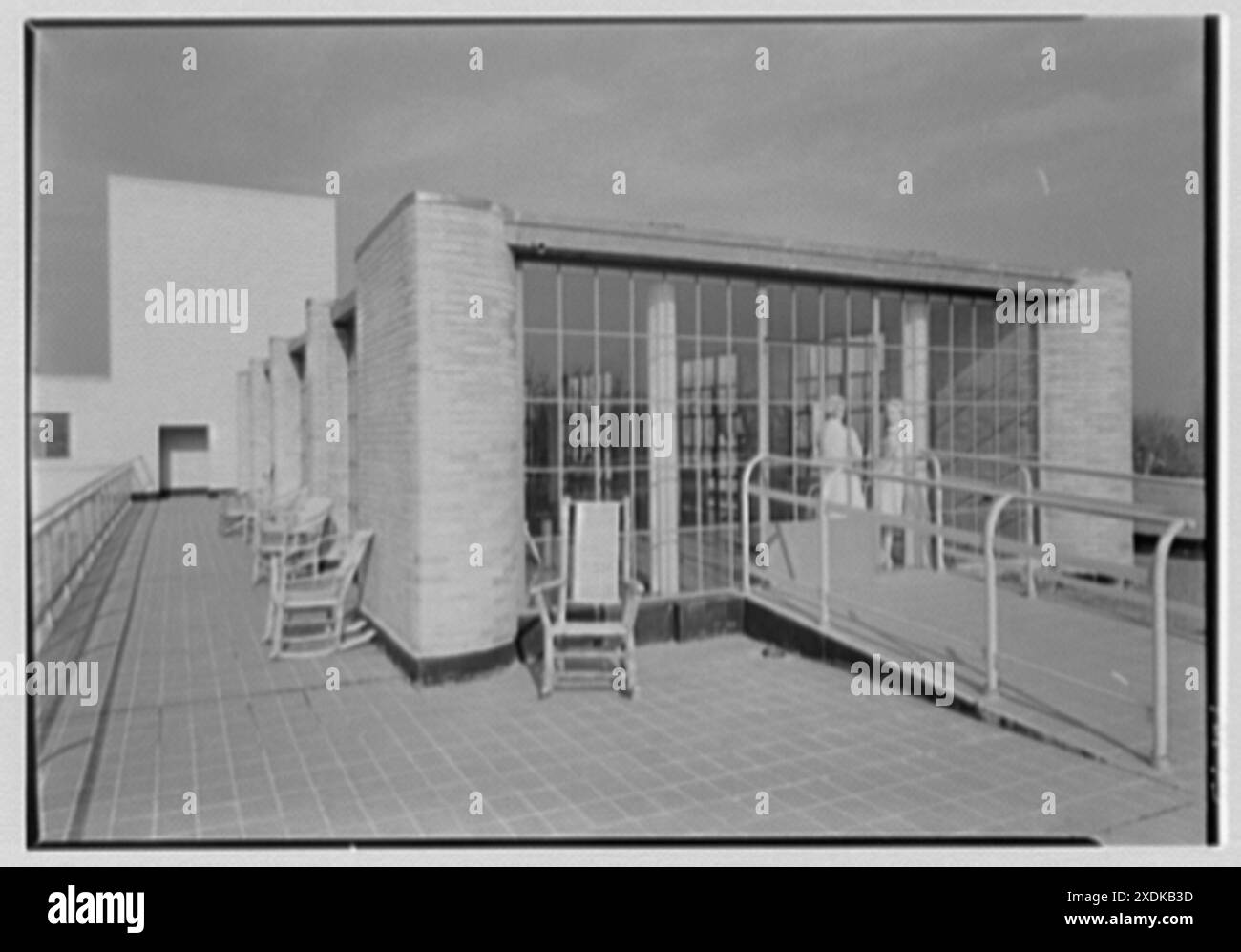St. Joseph's Hospital, Stamford, Connecticut. Solarium exterior ...