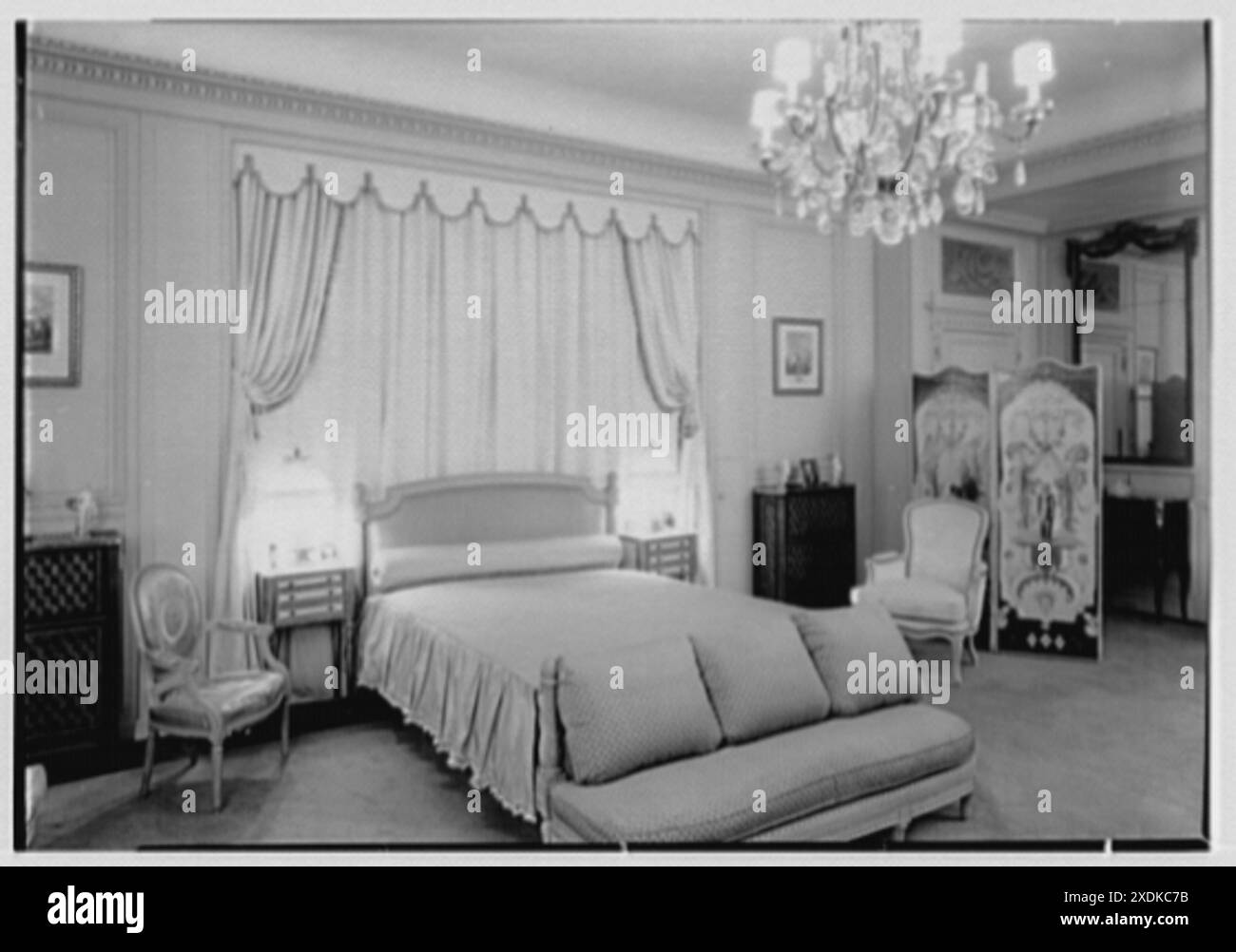 Dr. and Mrs. A. Hamilton Rice, residence at 901 5th Ave., New York City ...