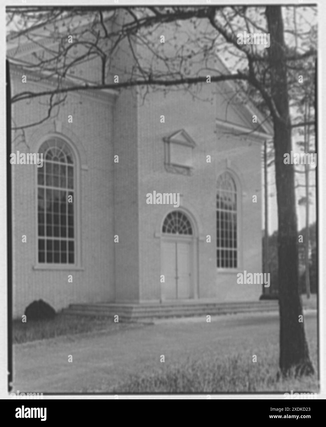 First Methodist Church, Elkin, North Carolina. Main entrance through ...