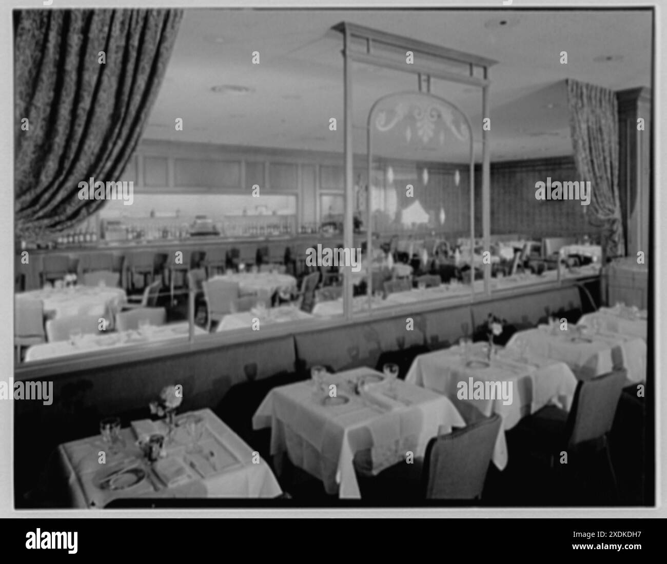 Schrafft's, Eastchester, New York. From dining room to bar. Gottscho ...