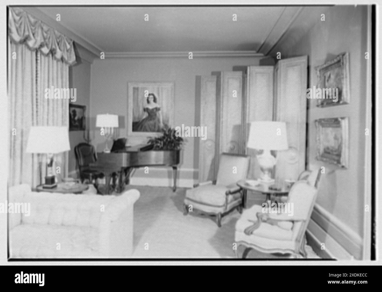 Posner, residence at 285 Central Park West, New York City. Living room ...