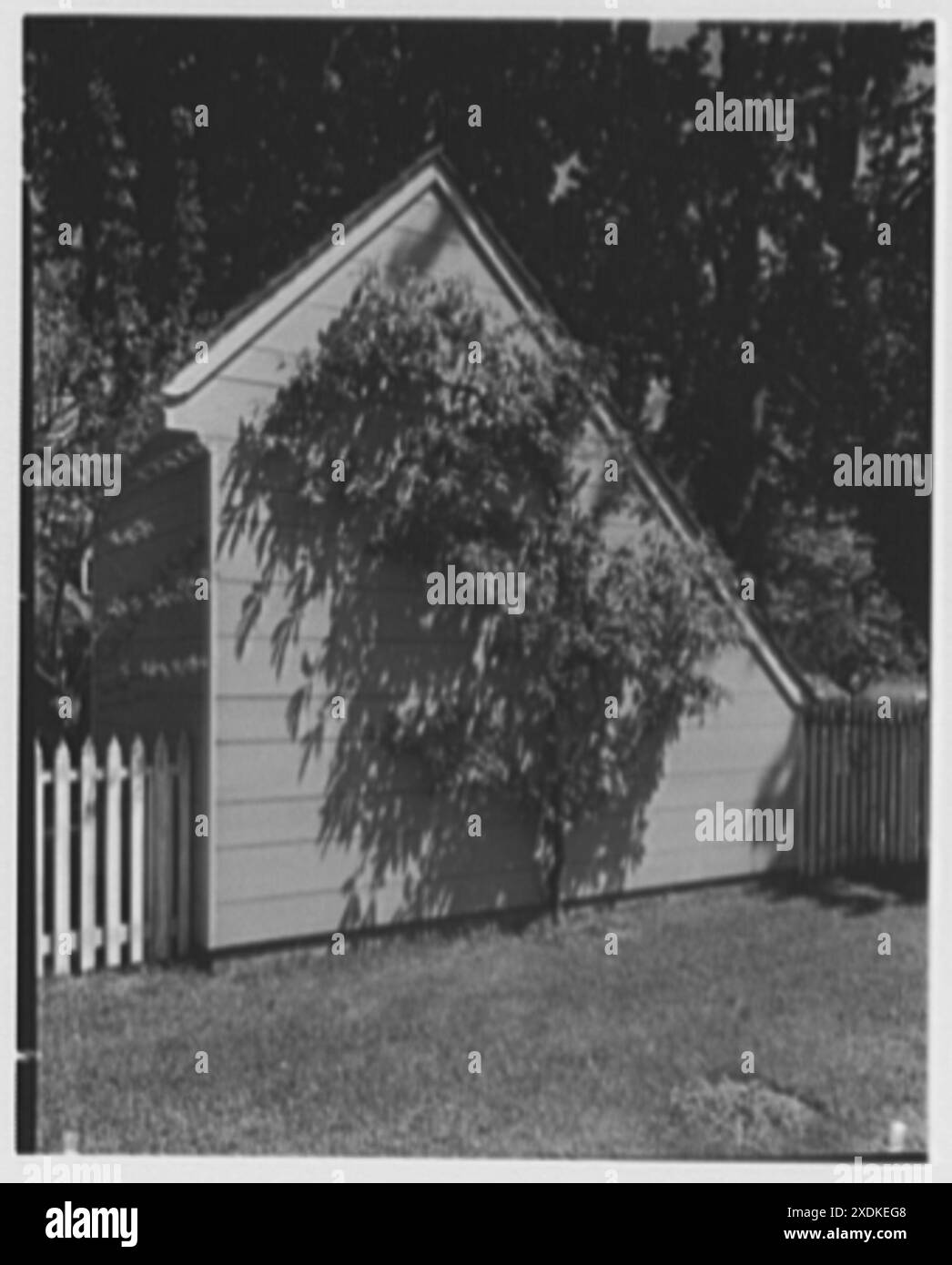 Williamsburg, Virginia, Bryan house. Espalier. Gottscho-Schleisner ...