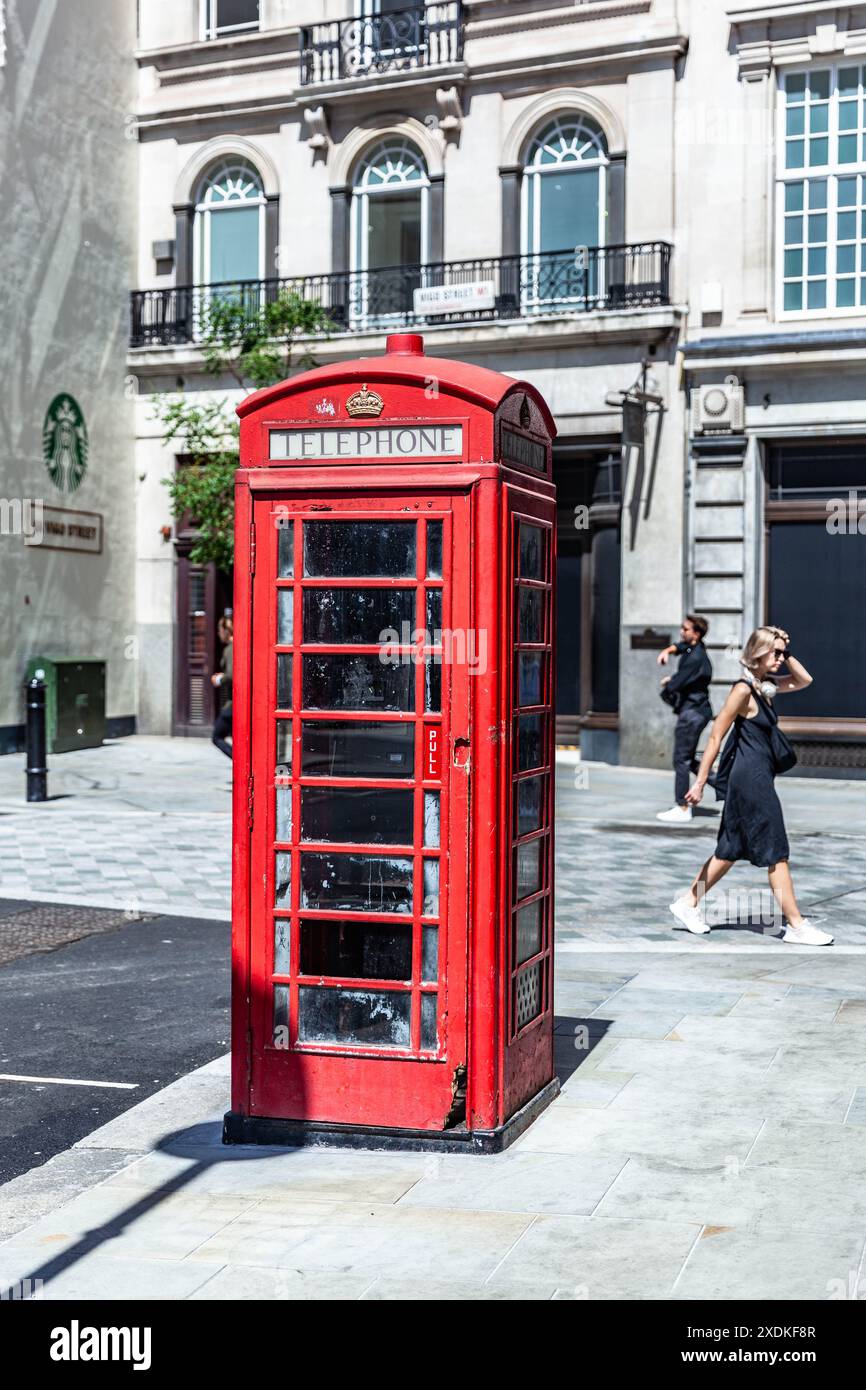Red telephone booth, London, England, UK Stock Photo - Alamy