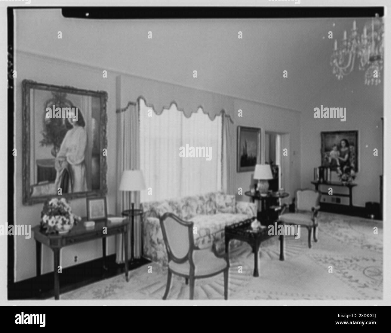 Mrs. Nelson Doubleday, residence in Mill Neck, Long Island. Living room ...