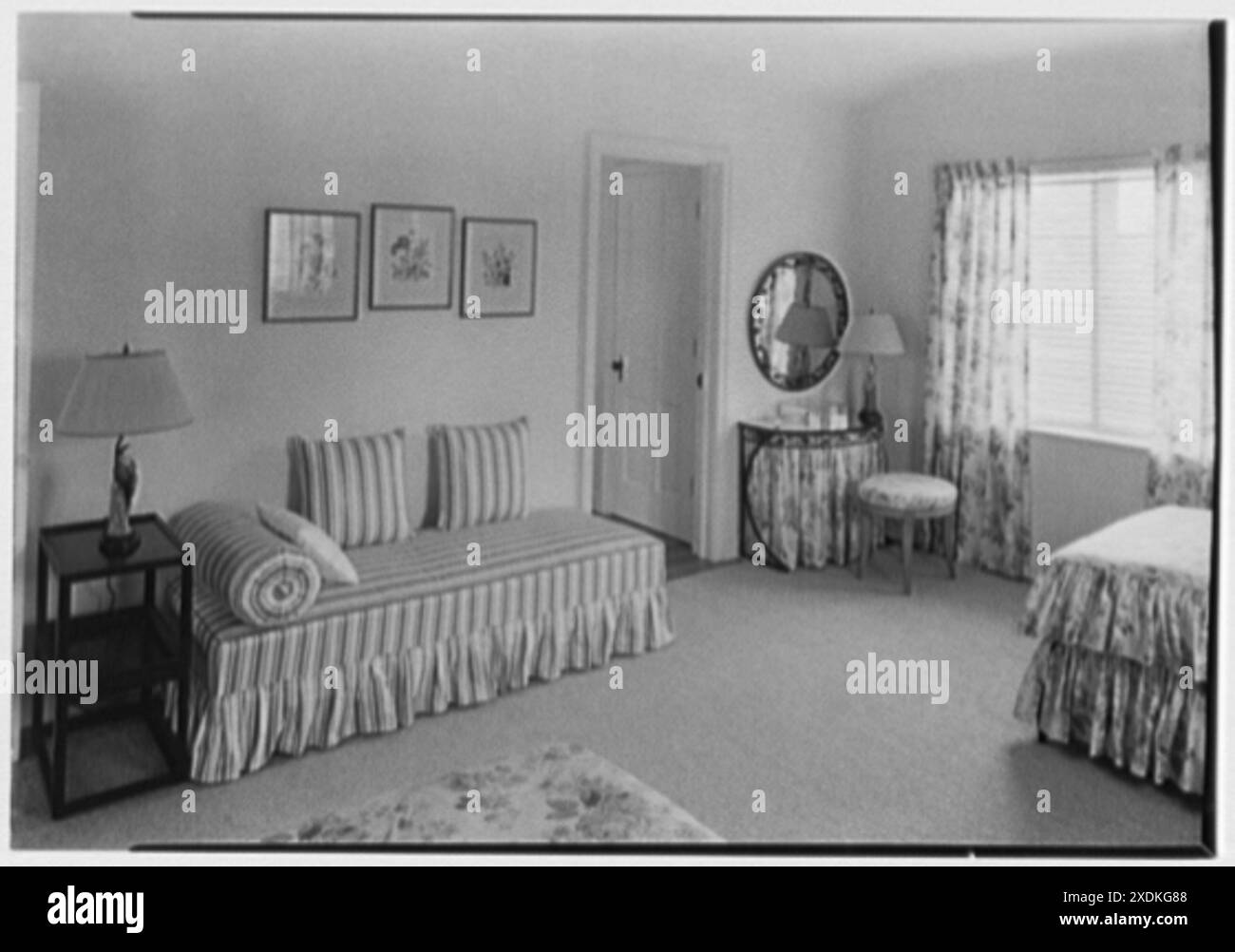 Dressing h Black and White Stock Photos & Images - Alamy