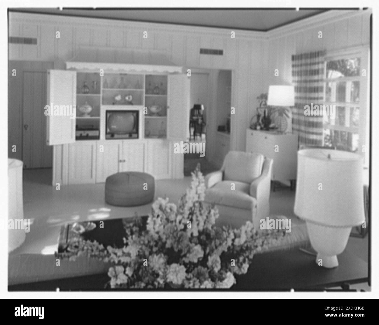 Mr. and Mrs. J.E. Kiernan, residence in Stuart, Florida. Garden room ...