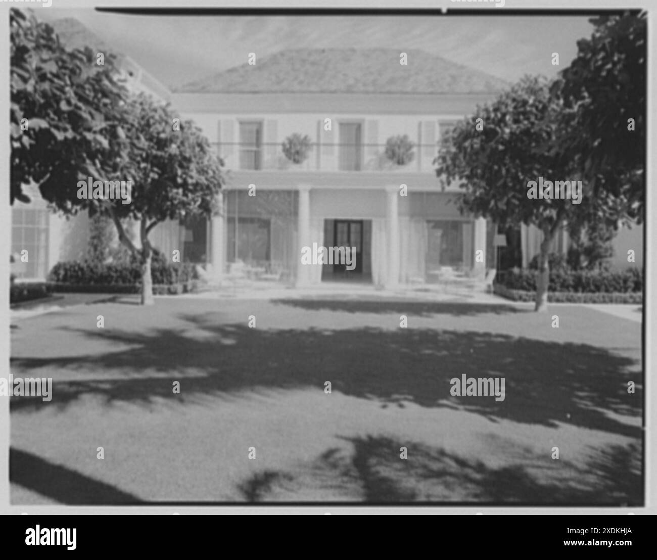 Mrs. Edward Garratt, residence at 140 Via Lazo, Palm Beach, Florida ...