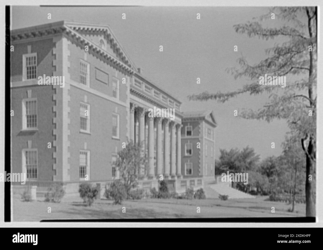 Maxwell School of Citizenship, Syracuse University, Syracuse, New York ...