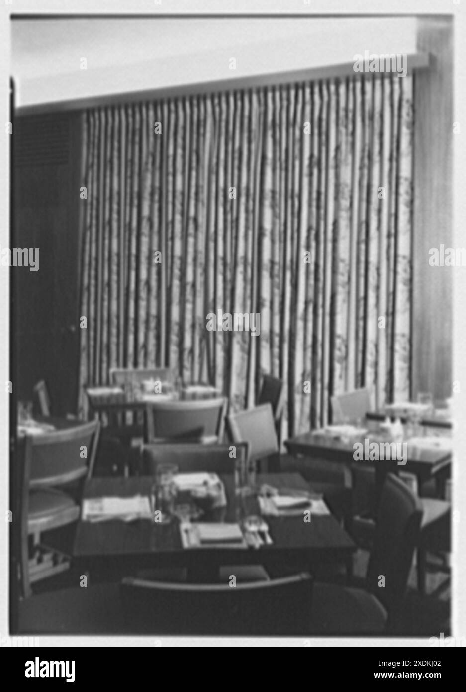Schrafft's, Esso Building, Rockefeller Center, New York City. Drape ...