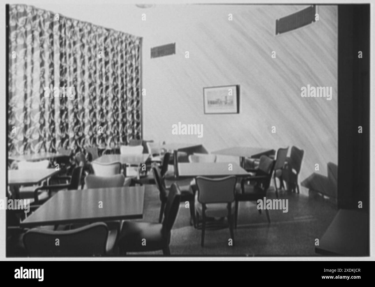 Pennsylvania Station cocktail room, W. 30th St., Philadelphia ...