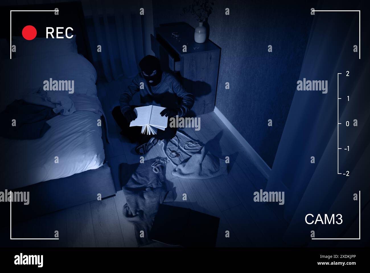 Thief robbing house view hi-res stock photography and images - Alamy
