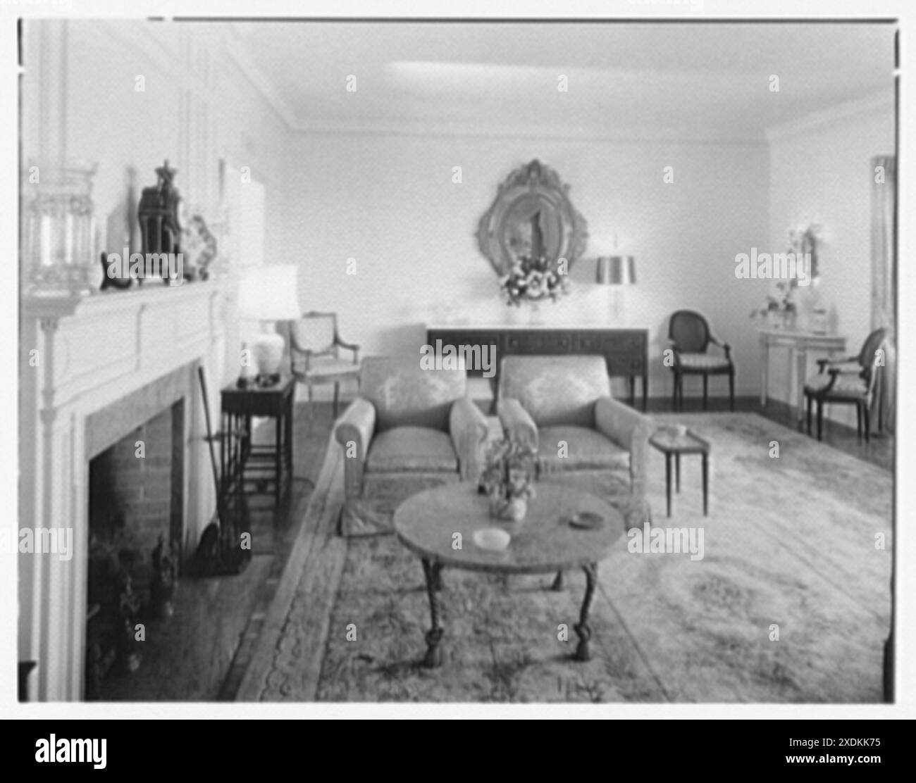 Mr. and Mrs. J.E. Kiernan, residence in Stuart, Florida. Living room ...