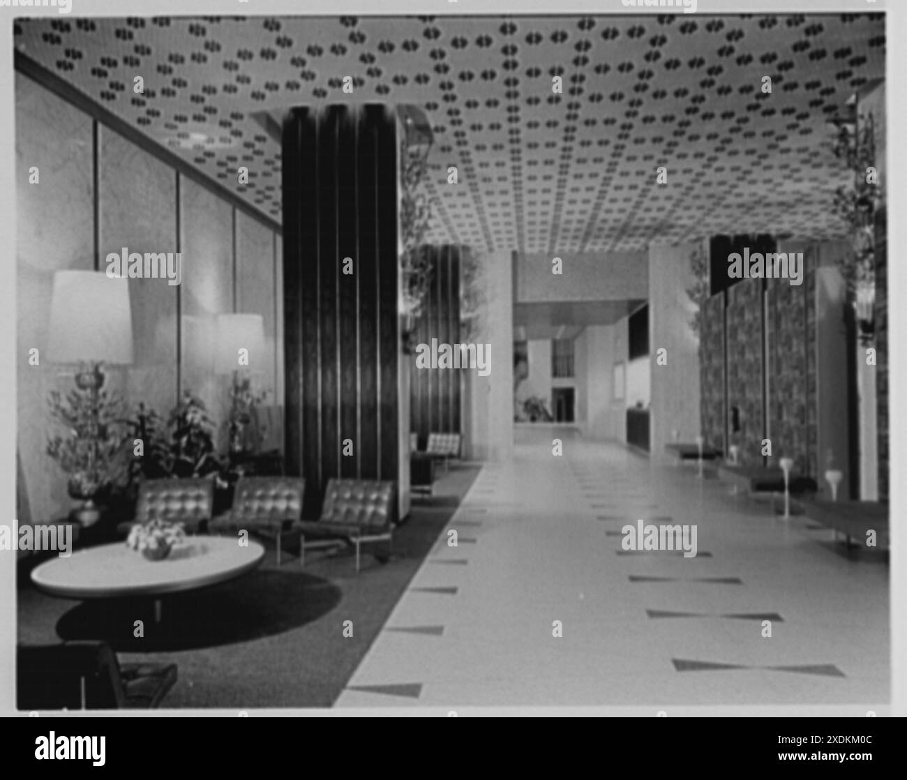 Summit Hotel. Lobby. Gottscho-Schleisner Collection Stock Photo - Alamy