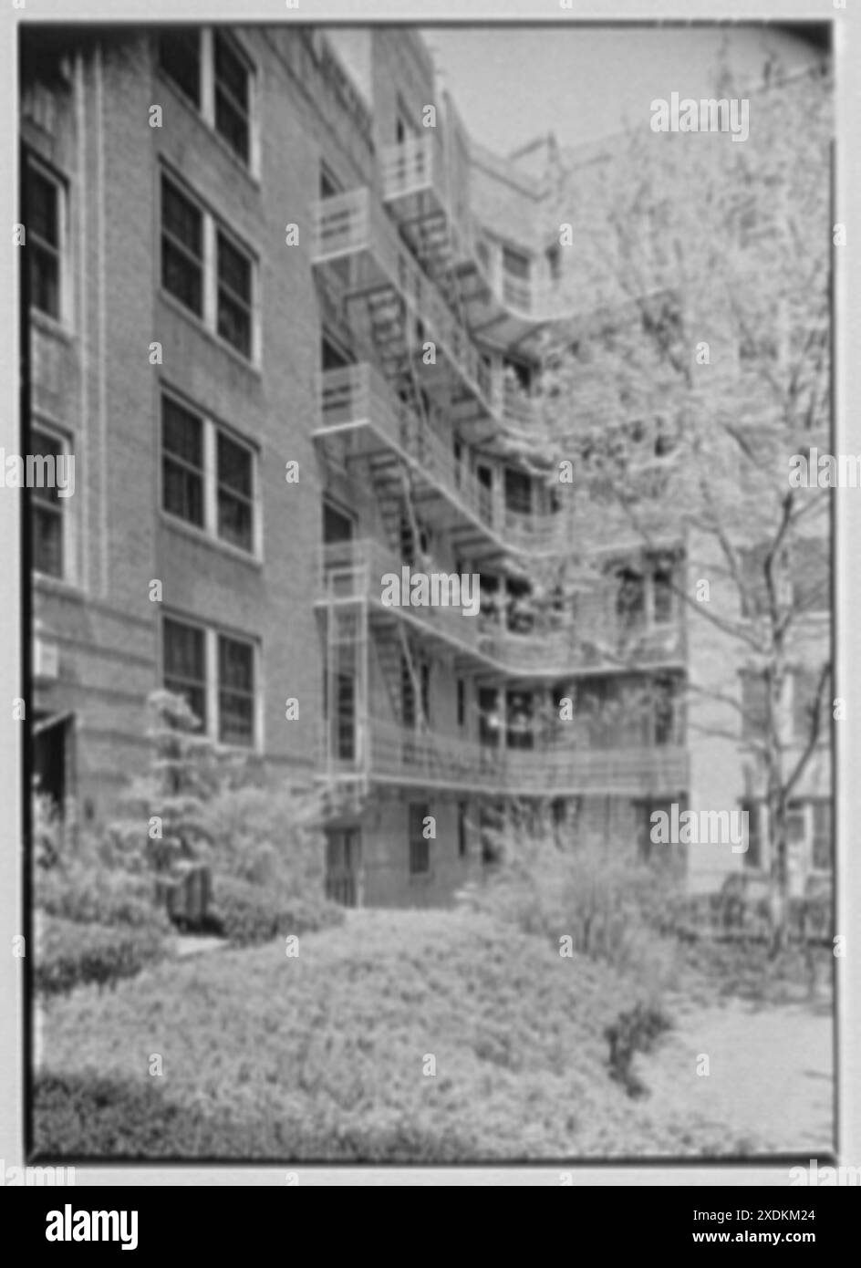 Phipps Garden Apartments, 5101 39th Ave., Long Island City. Old section ...