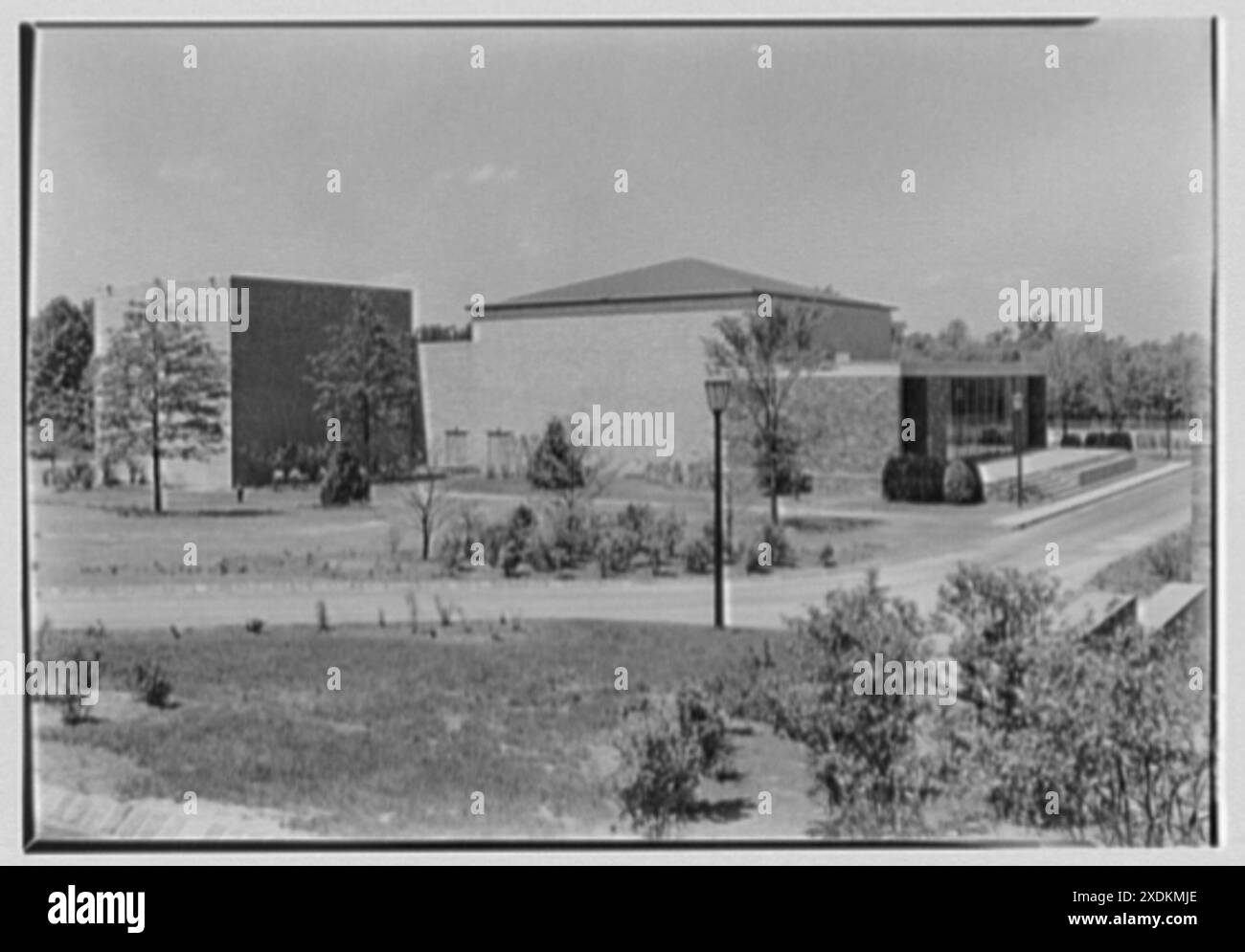 Bell Telephone Laboratories, Murray Hill, New Jersey. Acoustics ...