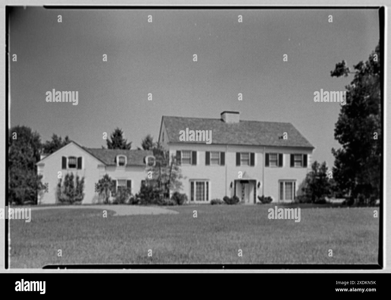 J. Porter Brinton, Jr., residence in Greenwich, Connecticut. Entrance ...