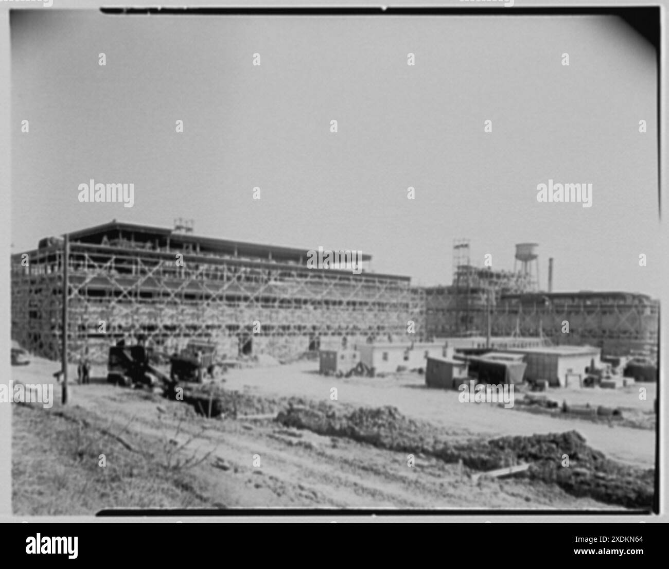 Hoffmann-LaRoche, Nutley, New Jersey. New buildings I. Gottscho ...