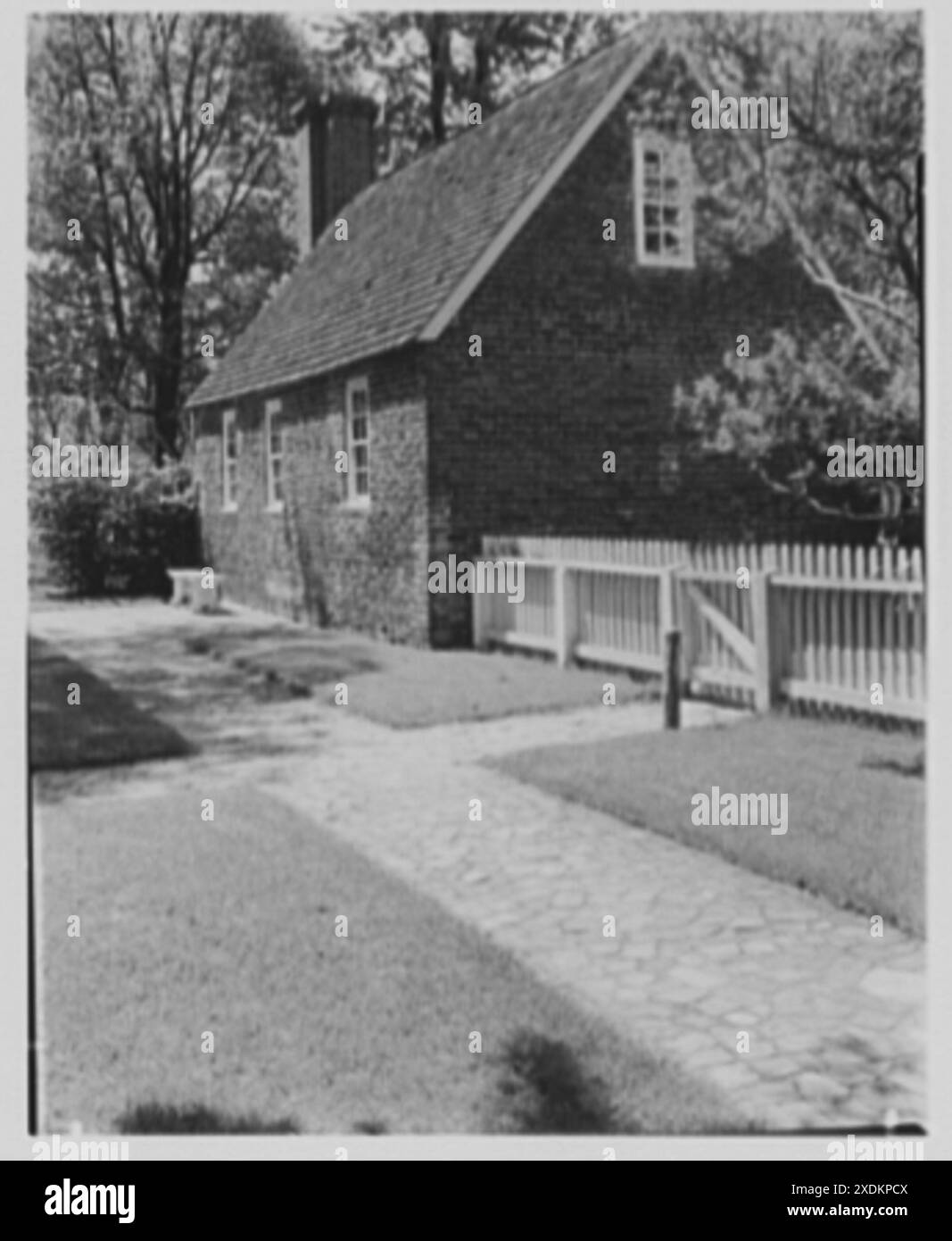 Williamsburg, Virginia. Walk detail. Gottscho-Schleisner Collection ...