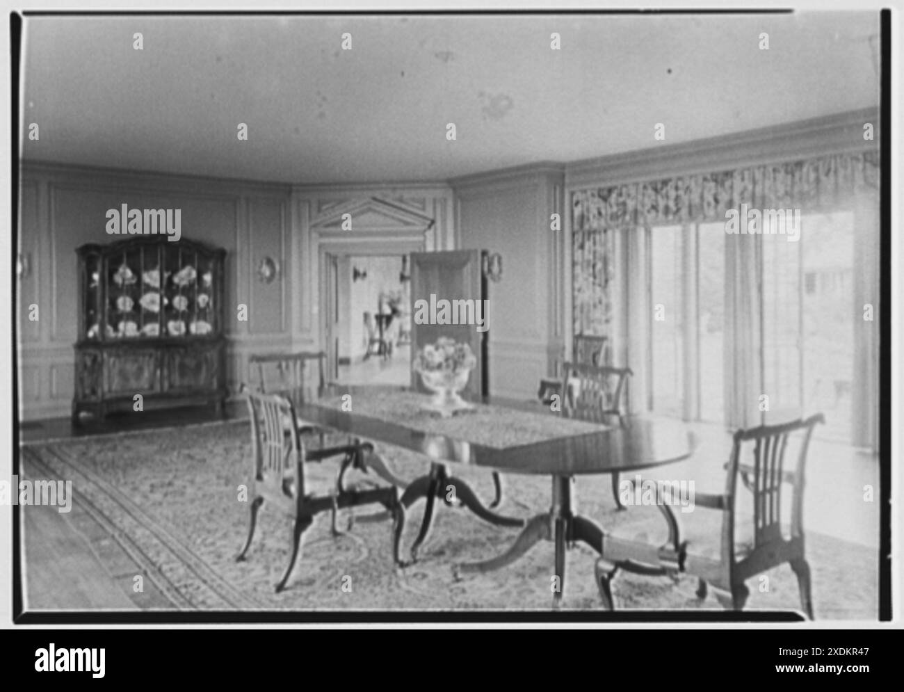 John Russell Pope, residence in Newport, Rhode Island. Dining room ...