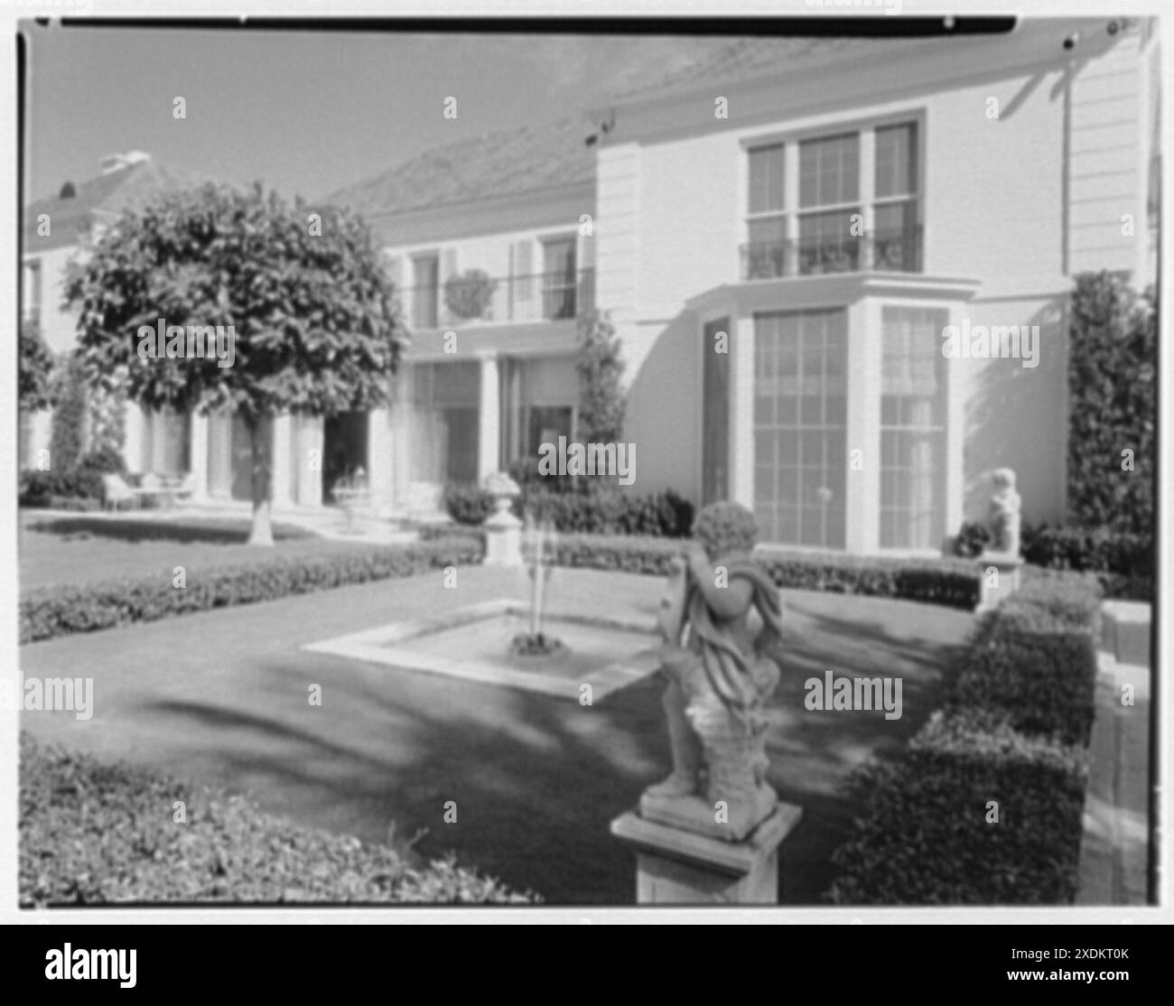 Mrs. Edward Garratt, residence at 140 Via Lazo, Palm Beach, Florida ...