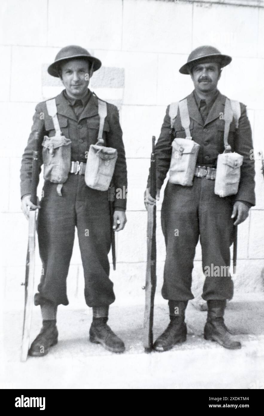 Greek army uniform hi-res stock photography and images - Alamy