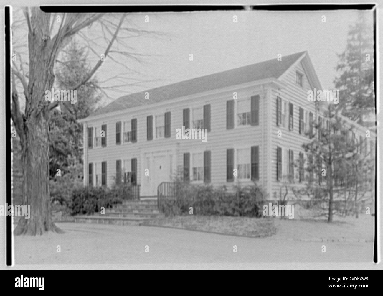 Edward Lay, residence on John St., Greenwich, Connecticut. Entrance ...