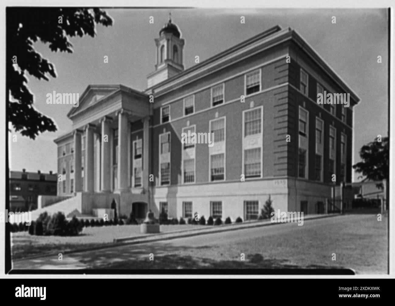 Elizabeth City Hall, Elizabeth, New Jersey. General exterior from right ...
