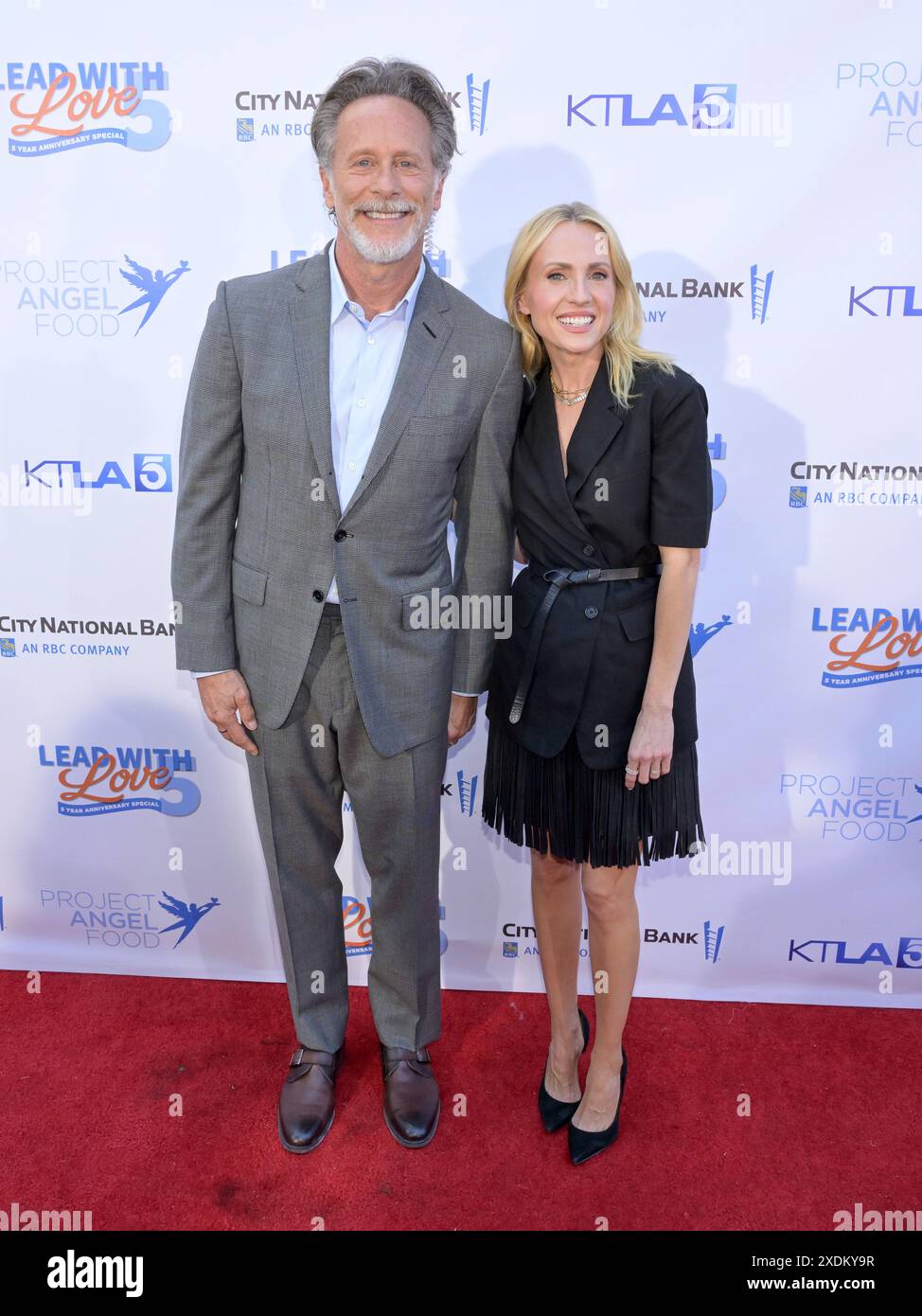 Hollywood, California, USA. 22nd June, 2024. Steven Weber and Jessica ...