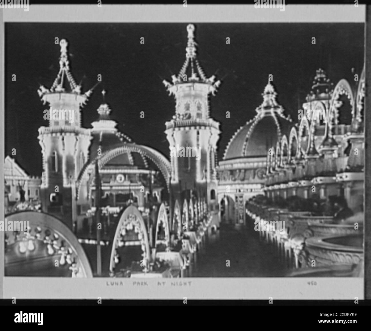 Night parkland Black and White Stock Photos & Images - Alamy