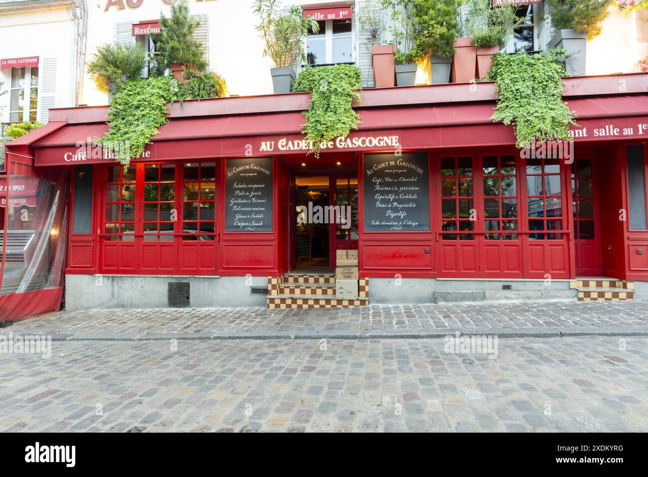 Restaurant, Montmartre, Paris, Ile-de-France region, France Stock Photo ...