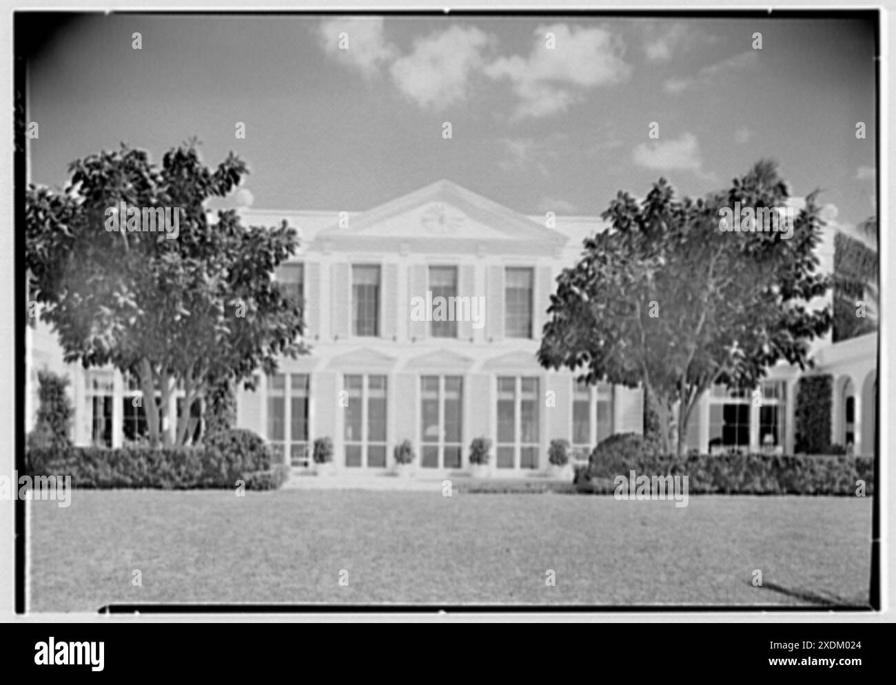 Mrs. H. Mercer Walker, residence in El Vedado, Palm Beach, Florida ...