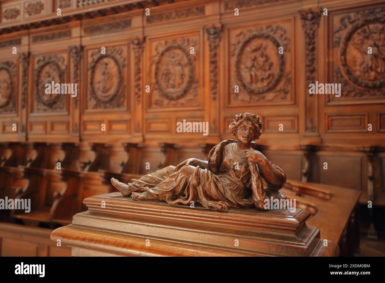 Choir stall wood carving hi-res stock photography and images - Alamy