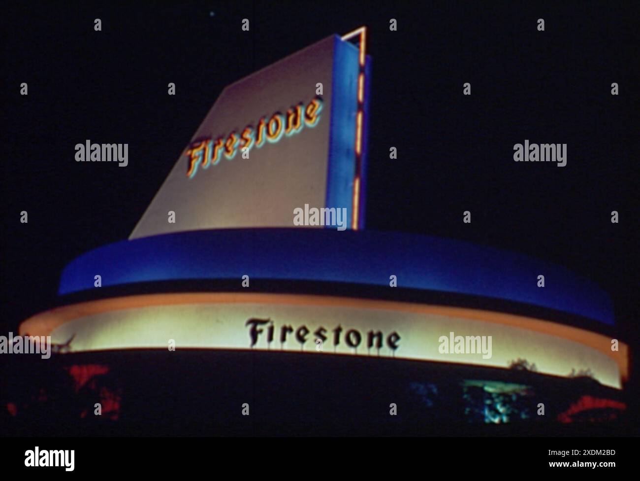 World's Fair. Firestone Tire & Rubber Company Building at night II ...