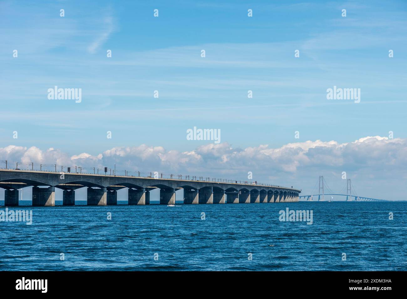 Storebaeltsbro Nyborg, Sund Bridge Fyn-Sjaelland, Fyn-Sealand, railway ...