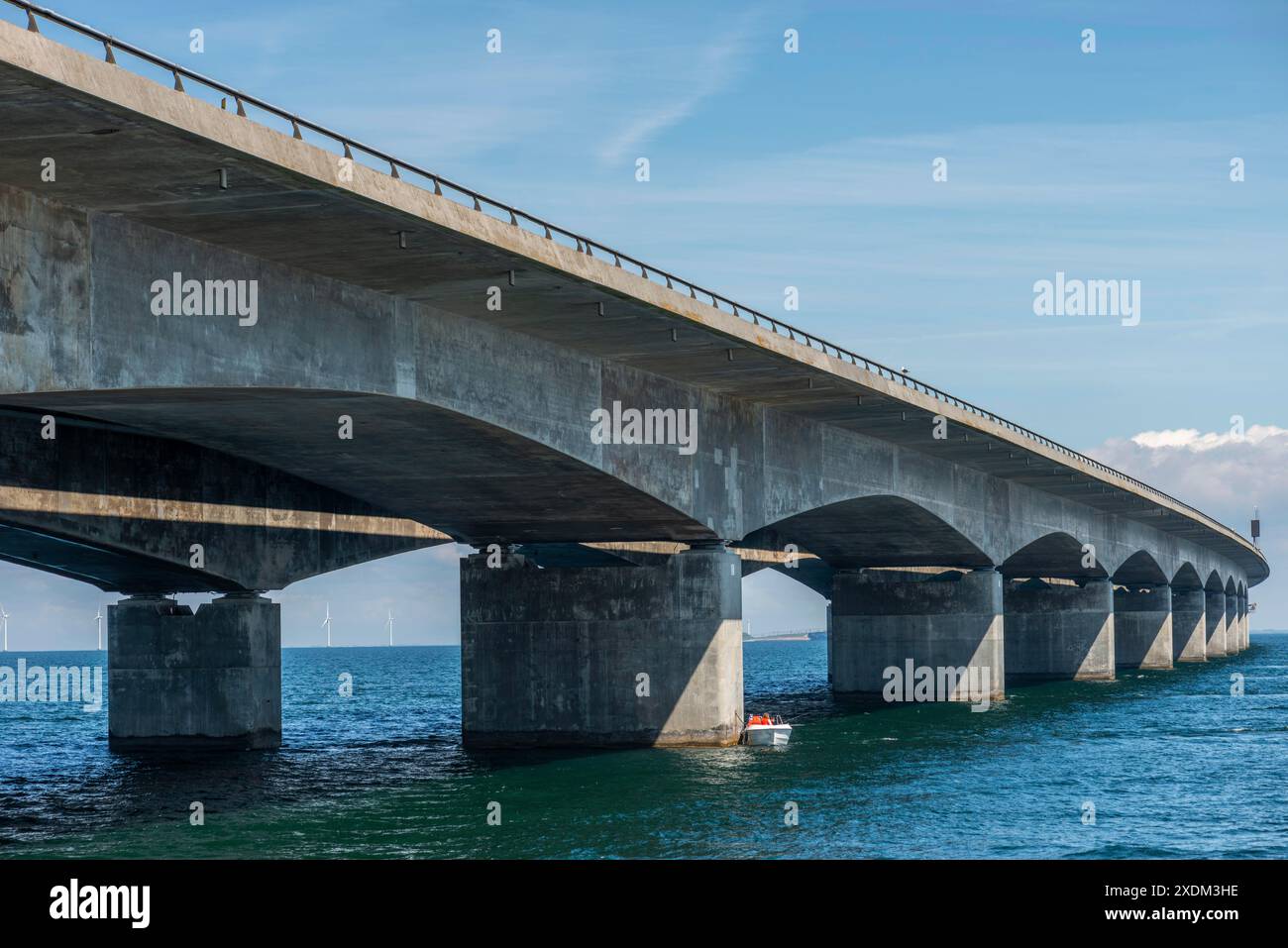 Storebaeltsbro Nyborg, Sund Bridge Fyn-Sjaelland, Fyn-Sealand, railway ...