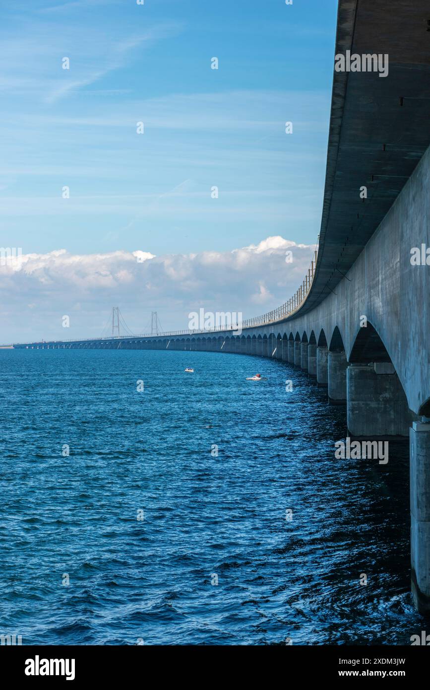 Storebaeltsbro Nyborg, Sund Bridge Fyn-Sjaelland, Fyn-Sealand, railway ...