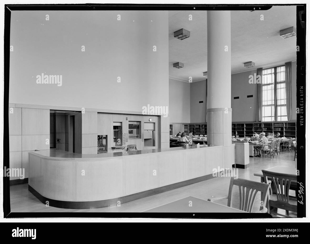 Virginia State Library & Courthouse, Richmond, Virginia. Public reading ...