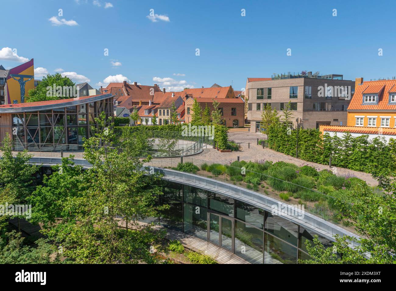 Odense, Hans Christian Andersen Museum with garden, modern architecture ...