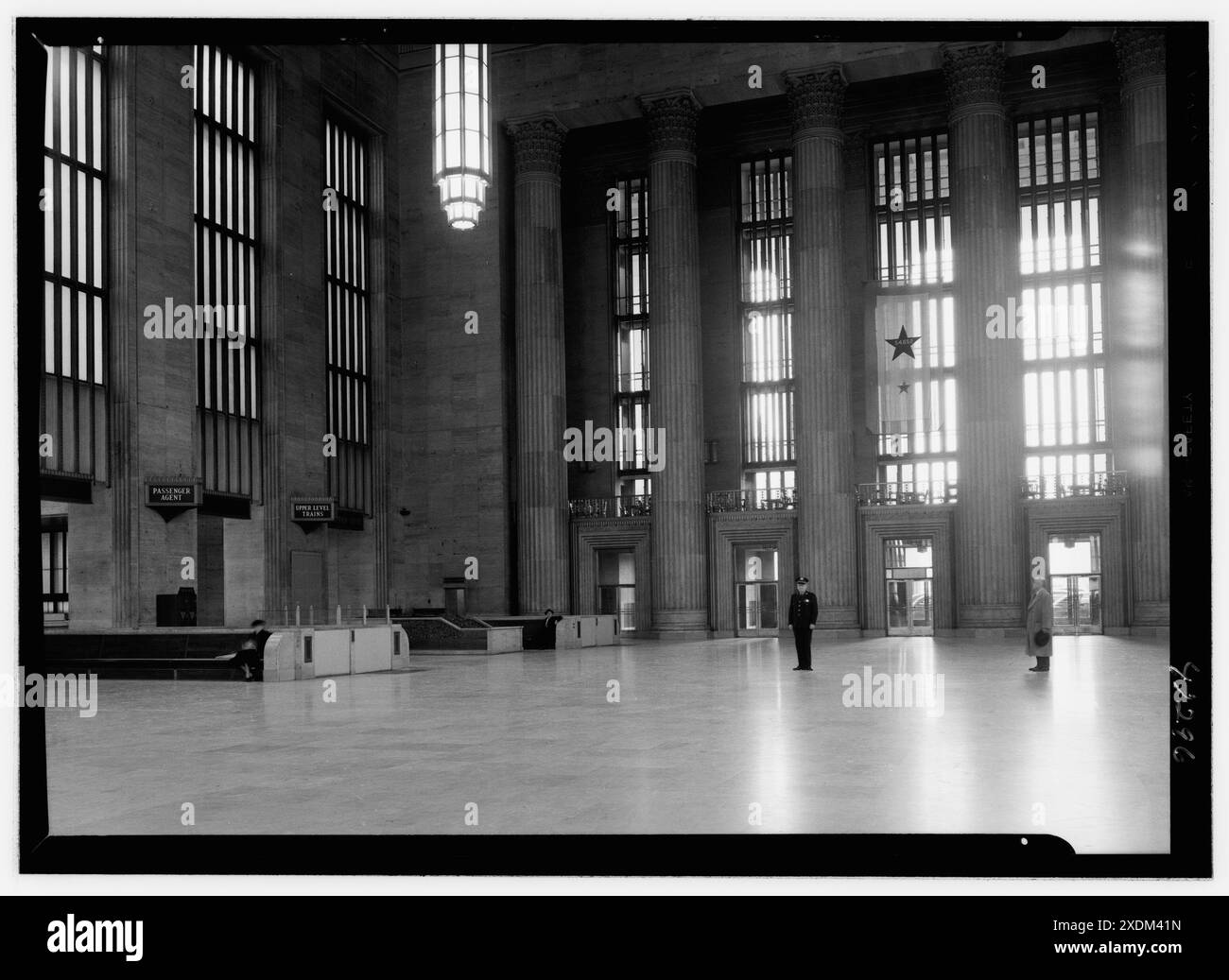 Harrisburg U.S.O., Penn Station, Harrisburg, Pennsylvania. Serving bar ...