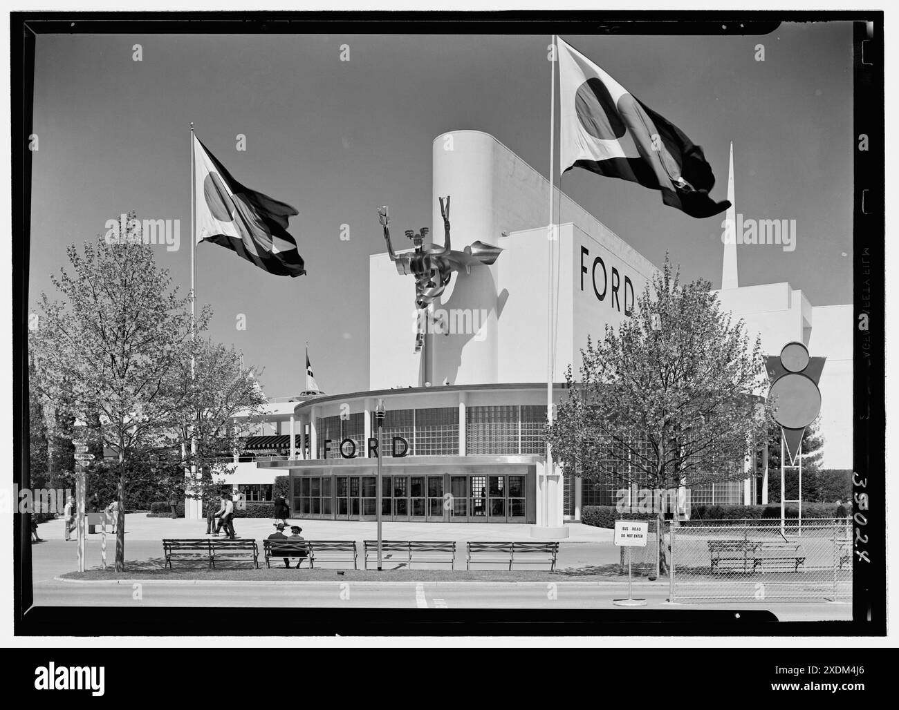 World's Fair, Ford Motor Building. Entrance. Gottscho-Schleisner ...