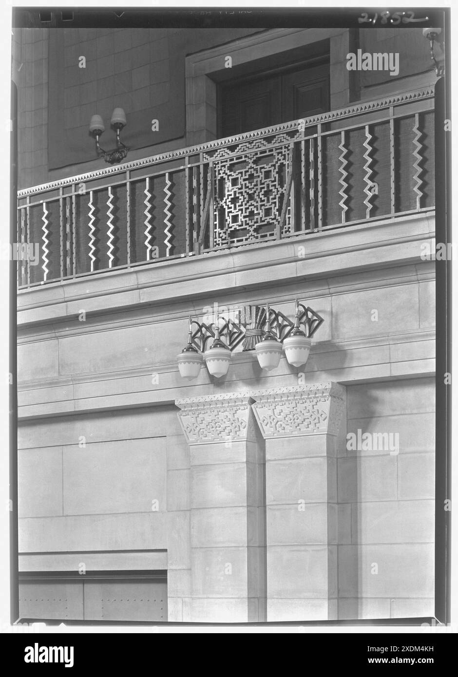 Balcony masonry Black and White Stock Photos & Images - Alamy