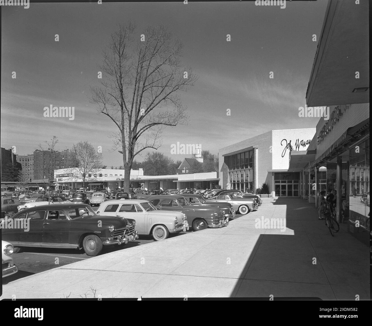 Great Neck Shopping Center, Great Neck, Long Island. No. 2. Gottscho ...